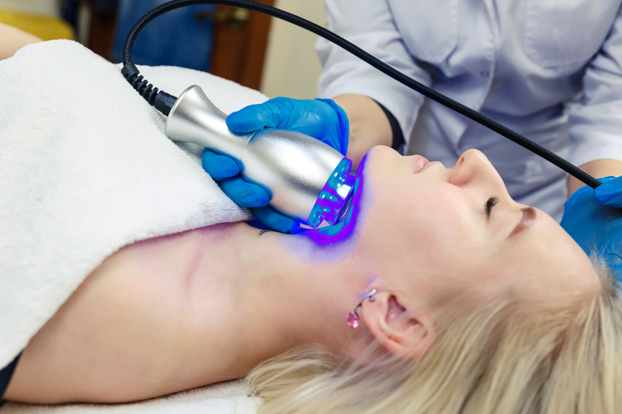 What Is The CRYO T-SHOCK FACIAL, And What Are Its Benefits?